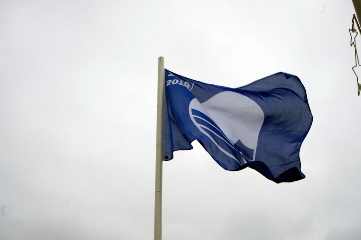 BANDEIRA AZUL É HASTEADA EM QUATRO ILHAS E MARISCAL - Moreira ...